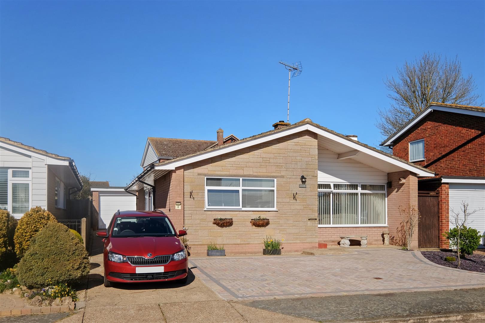 3 Bed, 1 Bath Property For Sale in Laxton Way, Chestfield, CT5 3JN